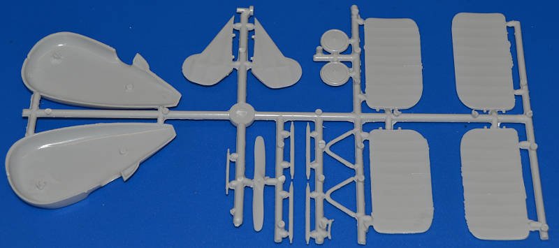 DFW T.28 Floh (1/48 Eduard - 1995)